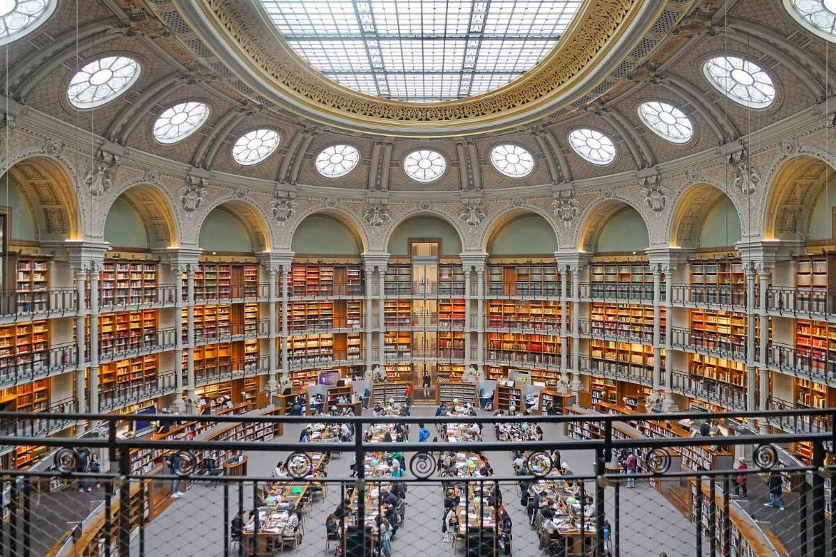 Top 10 Largest Library in the World That You Must Visit | CIO Women ...